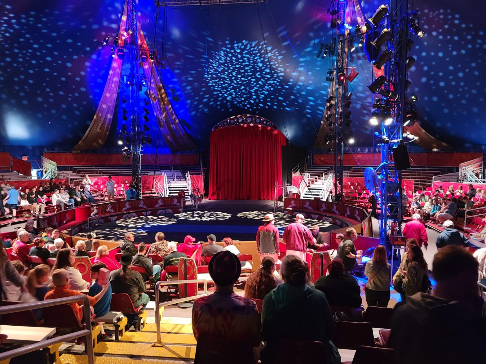 Explore - Circus World